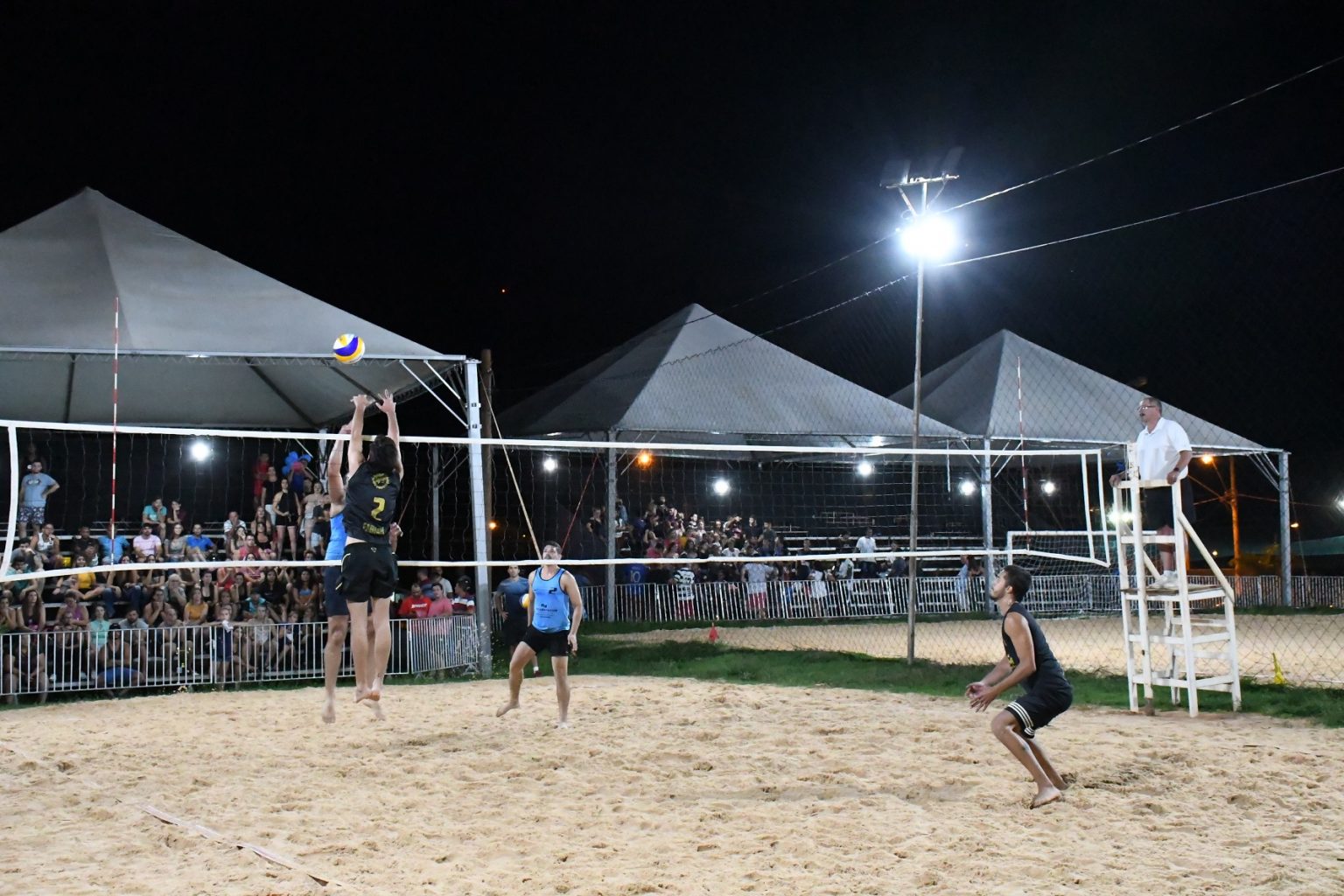 Equipes de futebol de areia, vôlei de praia e futevôlei revelam ...