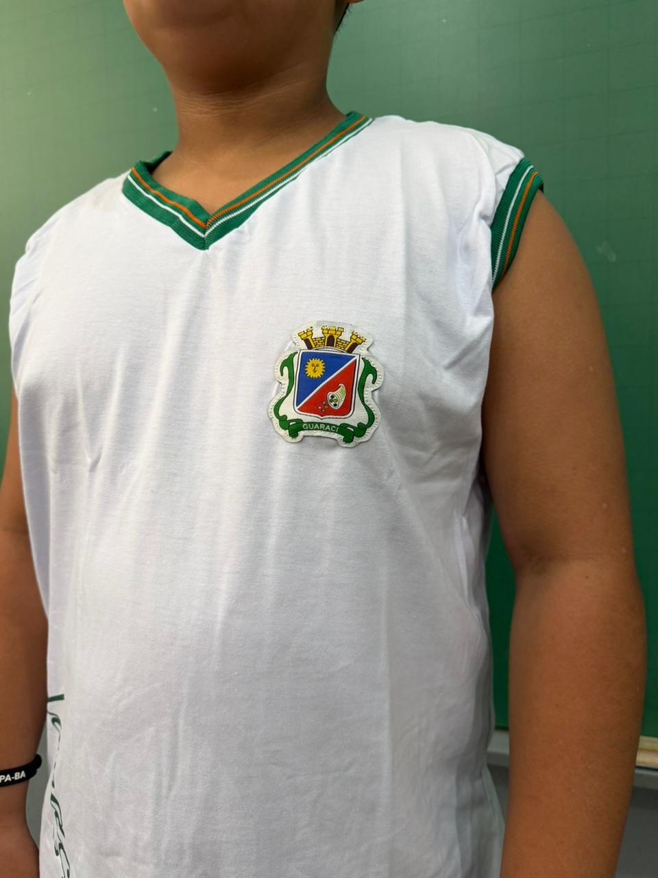 Prefeitura de Guaraci distribui cerca de 1,6 mil uniformes escolares ...