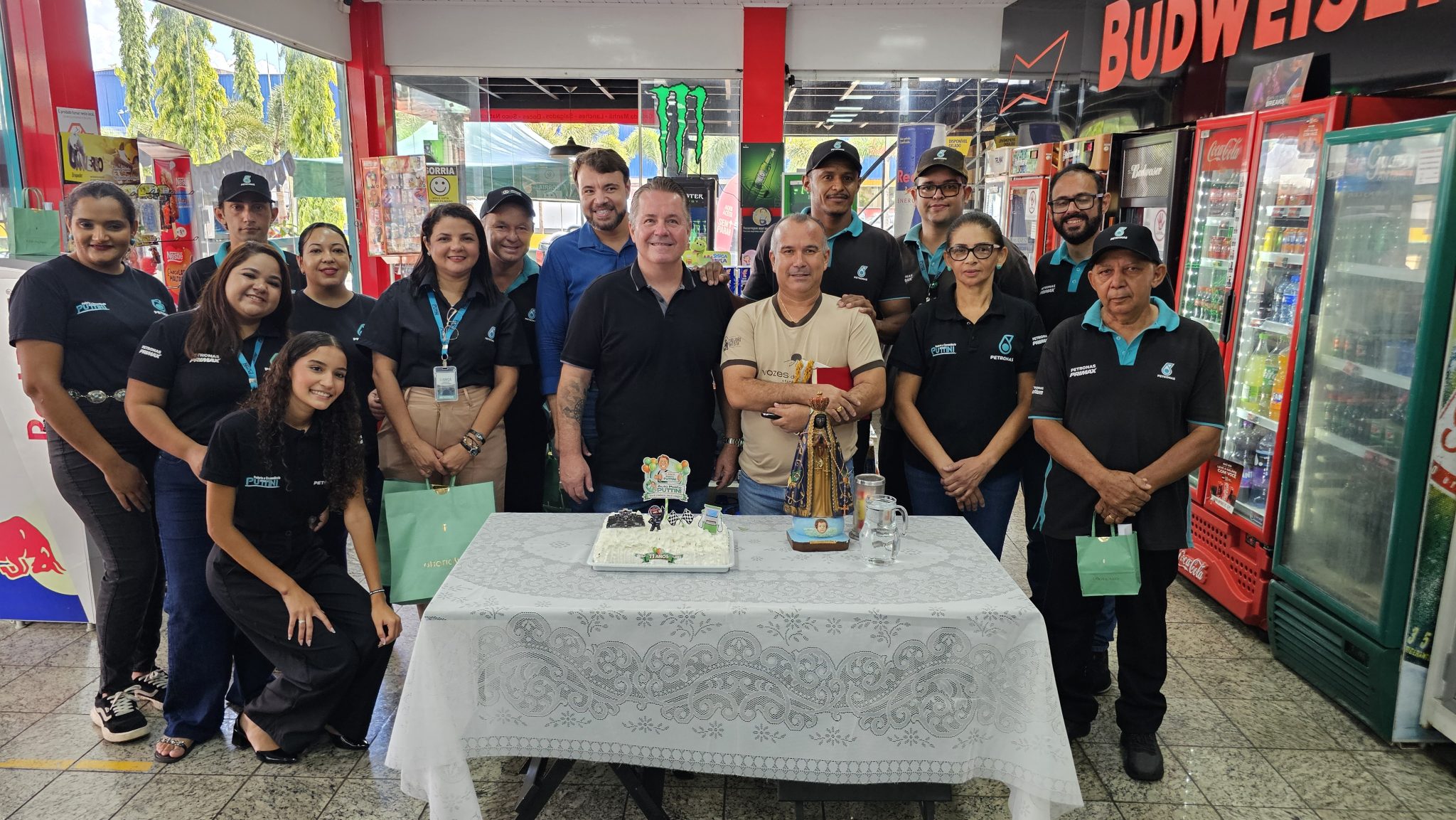 Com bandeira Petronas, Posto Puttini marca 11 anos de atividade em ...