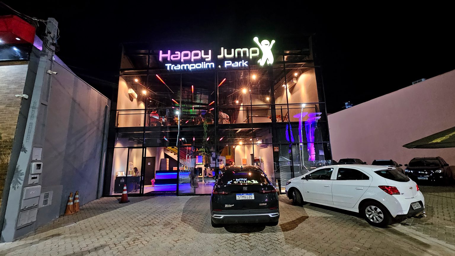 Happy Jump abre em ‘soft open’ e traz primeiro parque de trampolins a ...